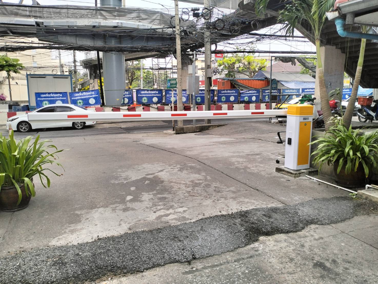 PATTANASAP787 ระบบไม้กั้นรถยนต์ ระบบกล้องวงจรปิด ระบบควบคุมประตูเข้า-ออก ระบบเครื่องบันทึกเวลา ...